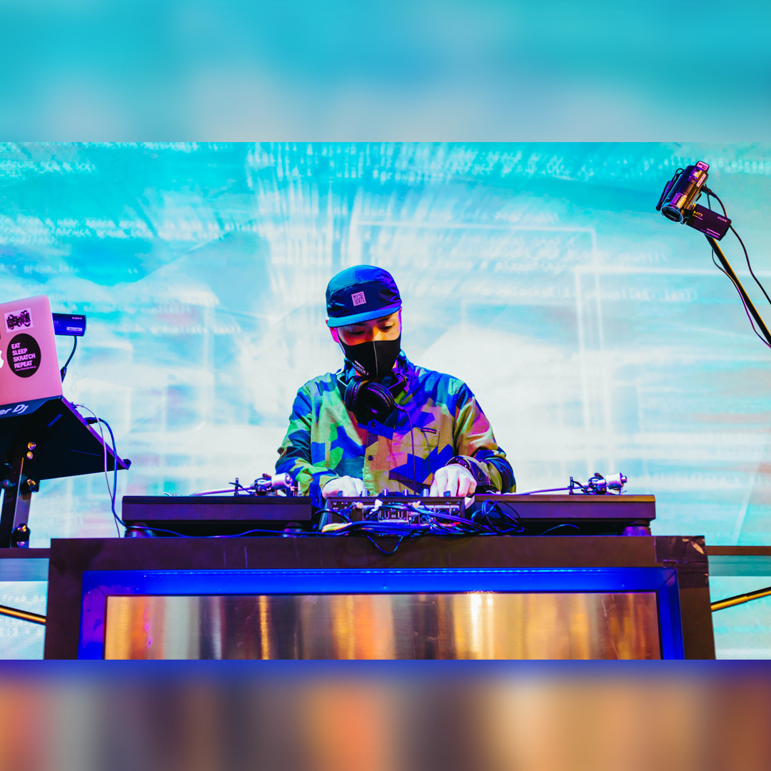 DJ TSUYOSHI インタビュー ターンテーブルとコントローラー、異なるスタイルでのスクラッチプレイについて | 池部楽器店 DJ機器情報サイト