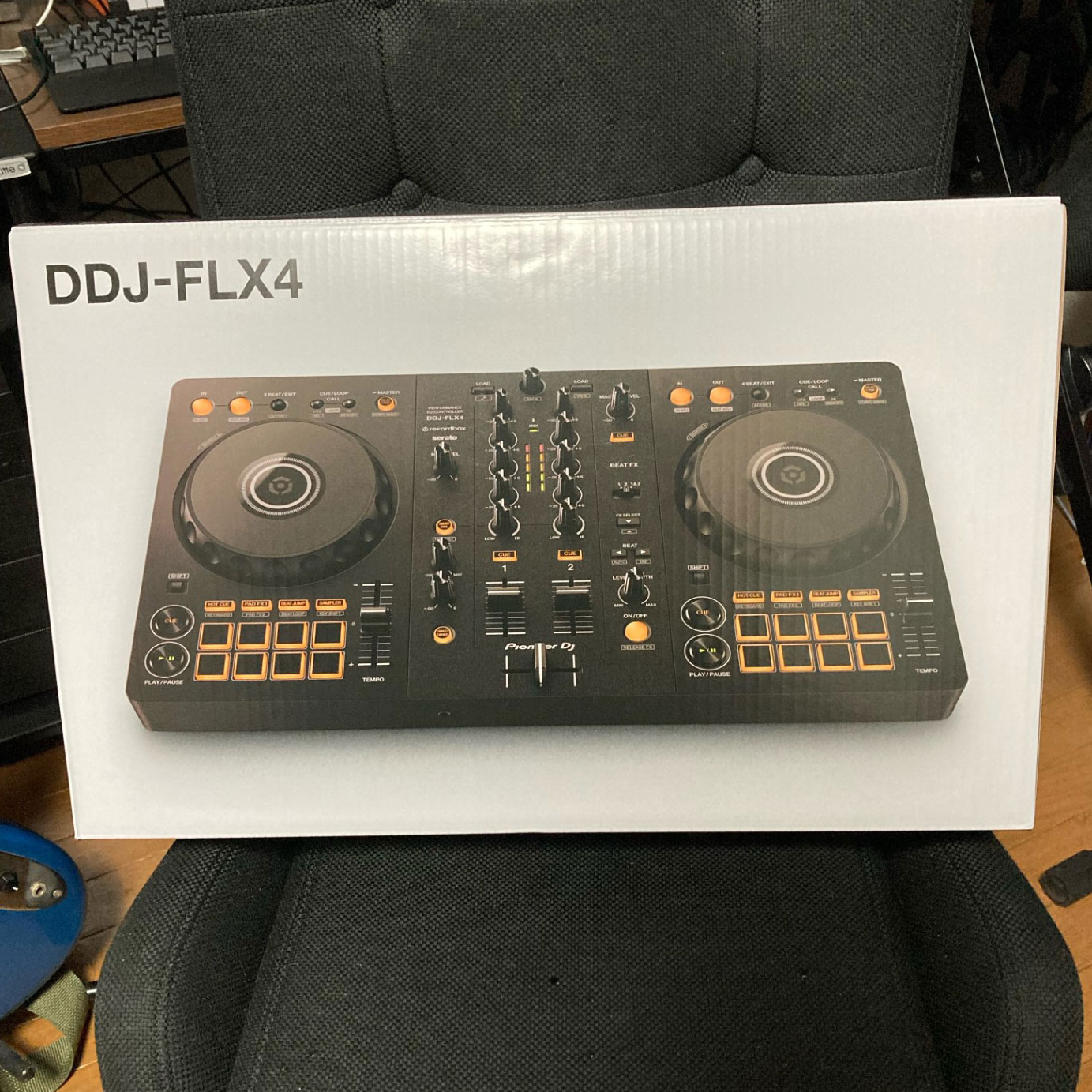 【第1回】DDJ-FLX4で始めるPCDJ【開封編】 | 池部楽器店 DJ機器情報サイト